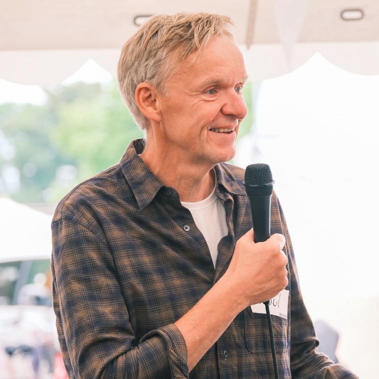 Poul Madsen foredrag - Magtkampe, spin og medier